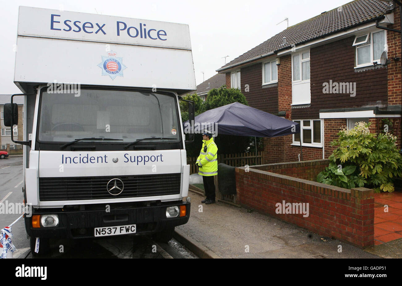 Peter Tobin investigation. Police remain at the former home of Peter ...