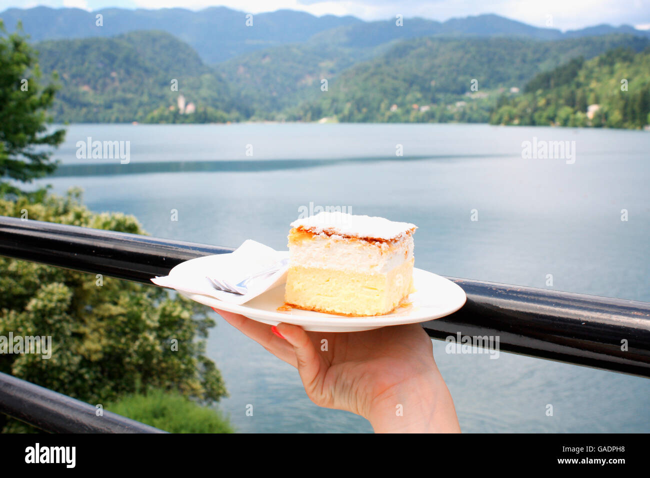 Bled cake hi-res stock photography and images - Alamy