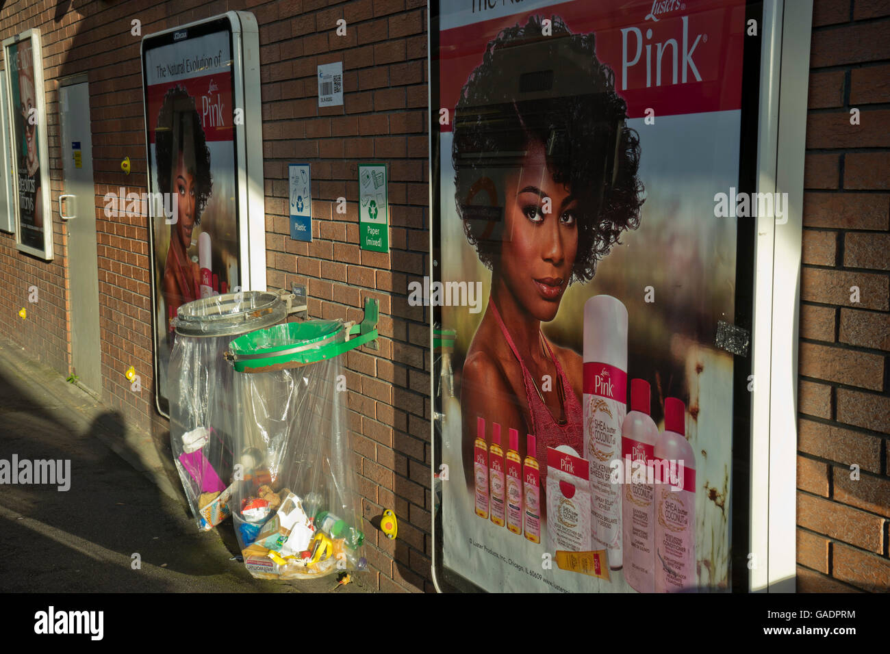 Dalston kingsland overground station hi-res stock photography and ...