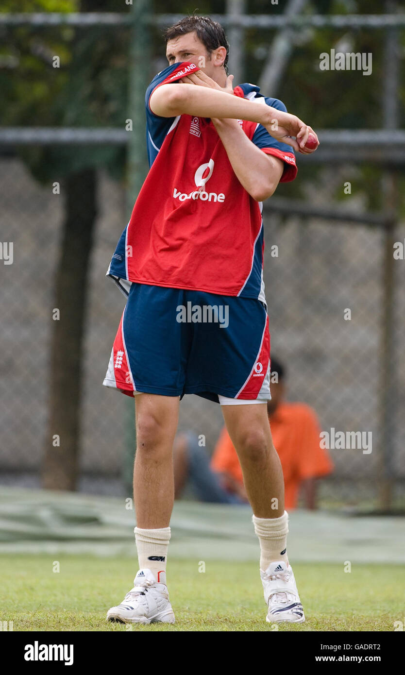 England's Steve Harmison during a nets session at R.Premadasa Stadium ...