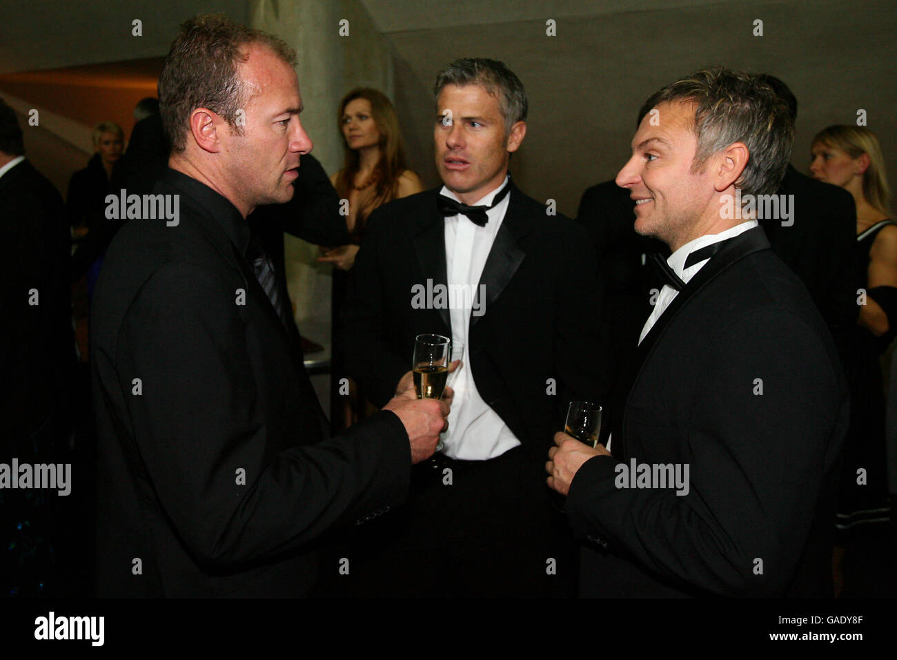 L-R: Former Newcastle United players Alan Shearer, Rob Lee and John Beresford Stock Photo - Alamy