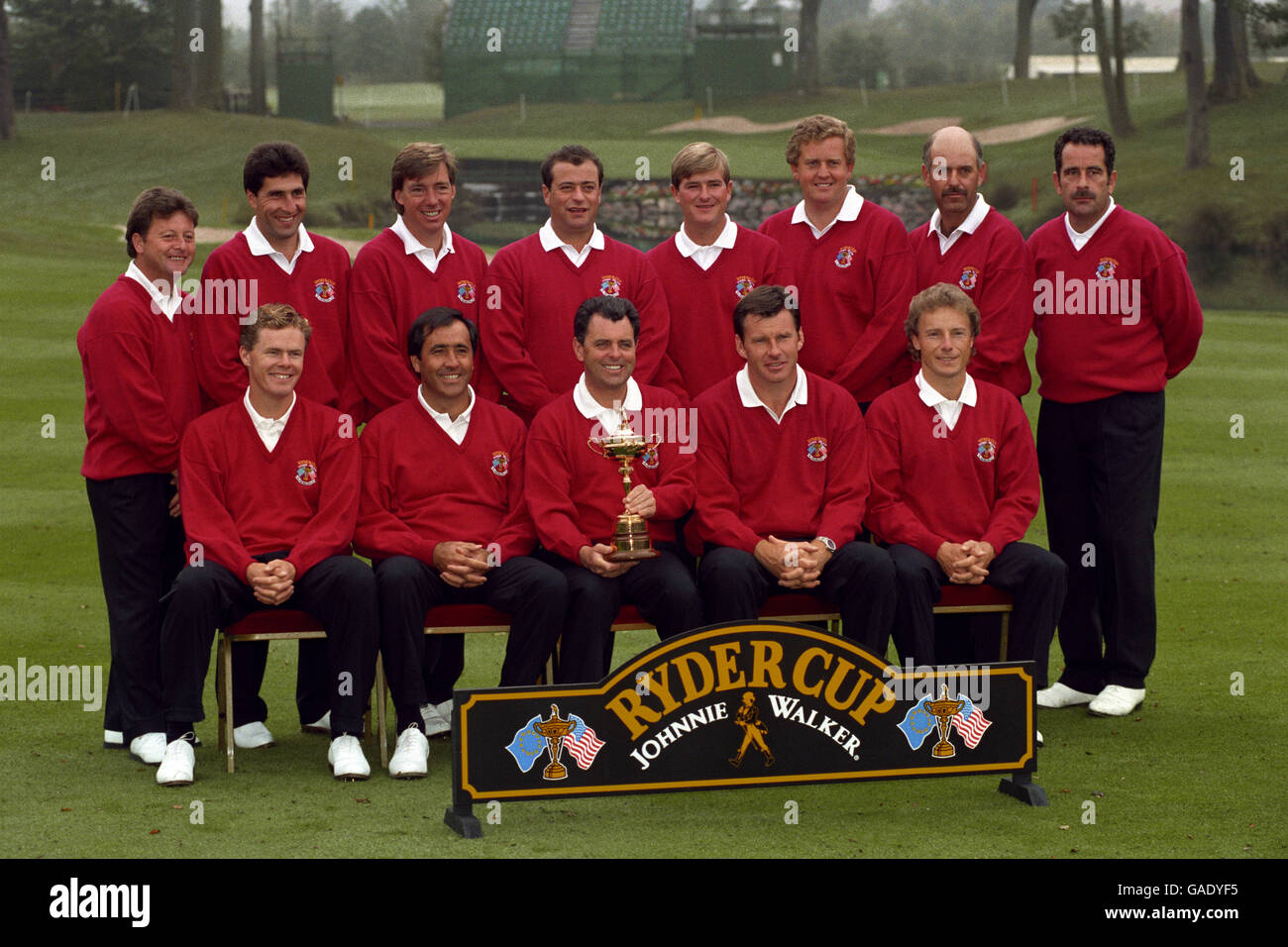 Full length posing team group rydercupteam 2010rydercuphistory hi-res ...