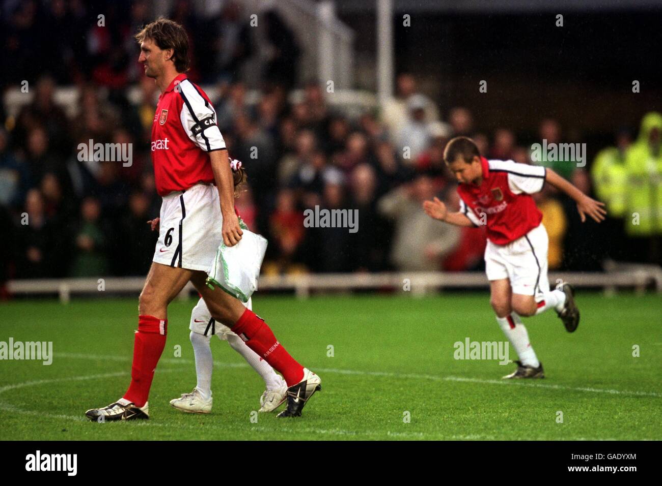 Soccer tony adams hi-res stock photography and images - Alamy
