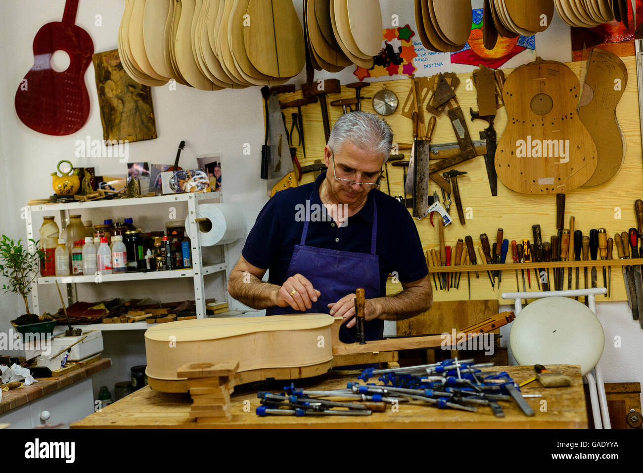 Andalusia guitar maker hi-res stock photography and images - Alamy