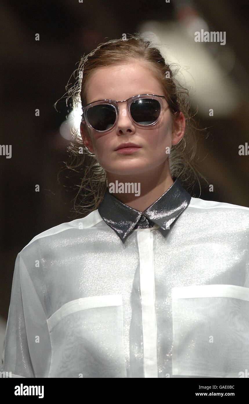 London fashion week kisa show hi-res stock photography and images - Alamy