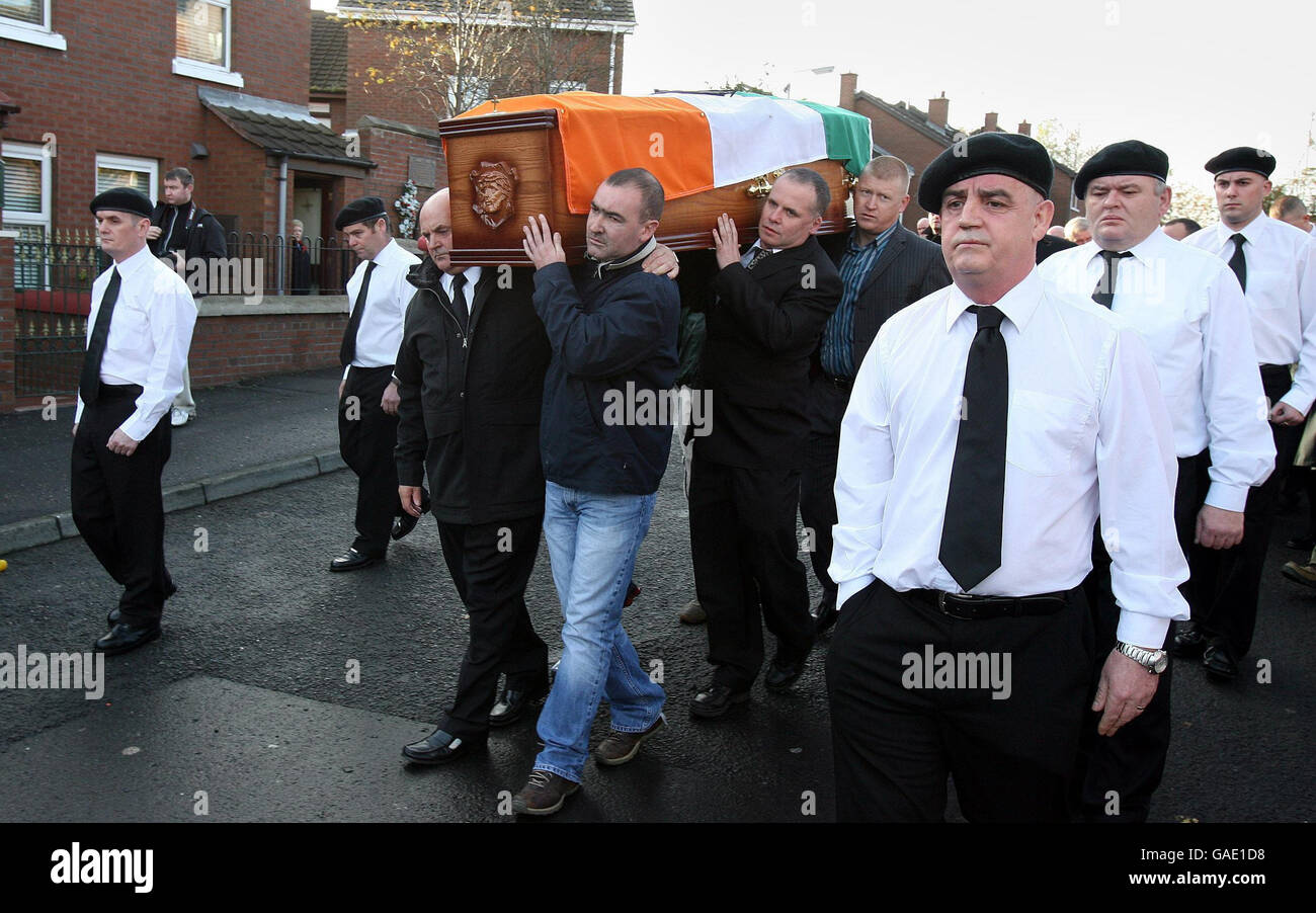 Shankill road bomber, Sean Kelly (front right), helps to carry the ...