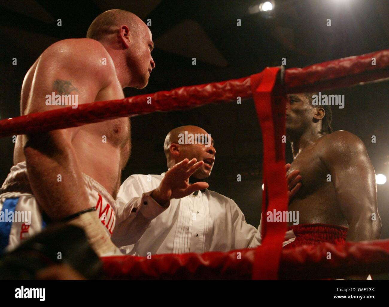 Boxing - Heavyweight Bout - Audley Harrison v Dominic Negus Stock Photo ...