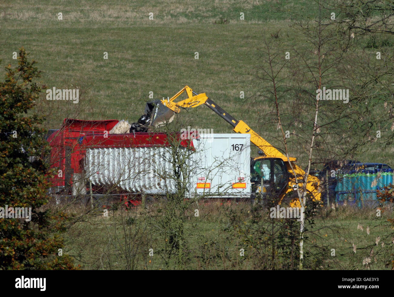 Dead turkeys are loaded into lorry at redgrave park farm hi-res stock ...