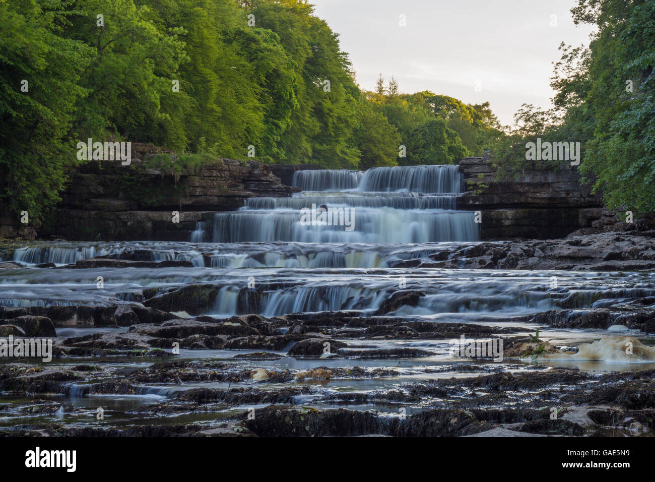 Lower aysgarth falls hi-res stock photography and images - Alamy