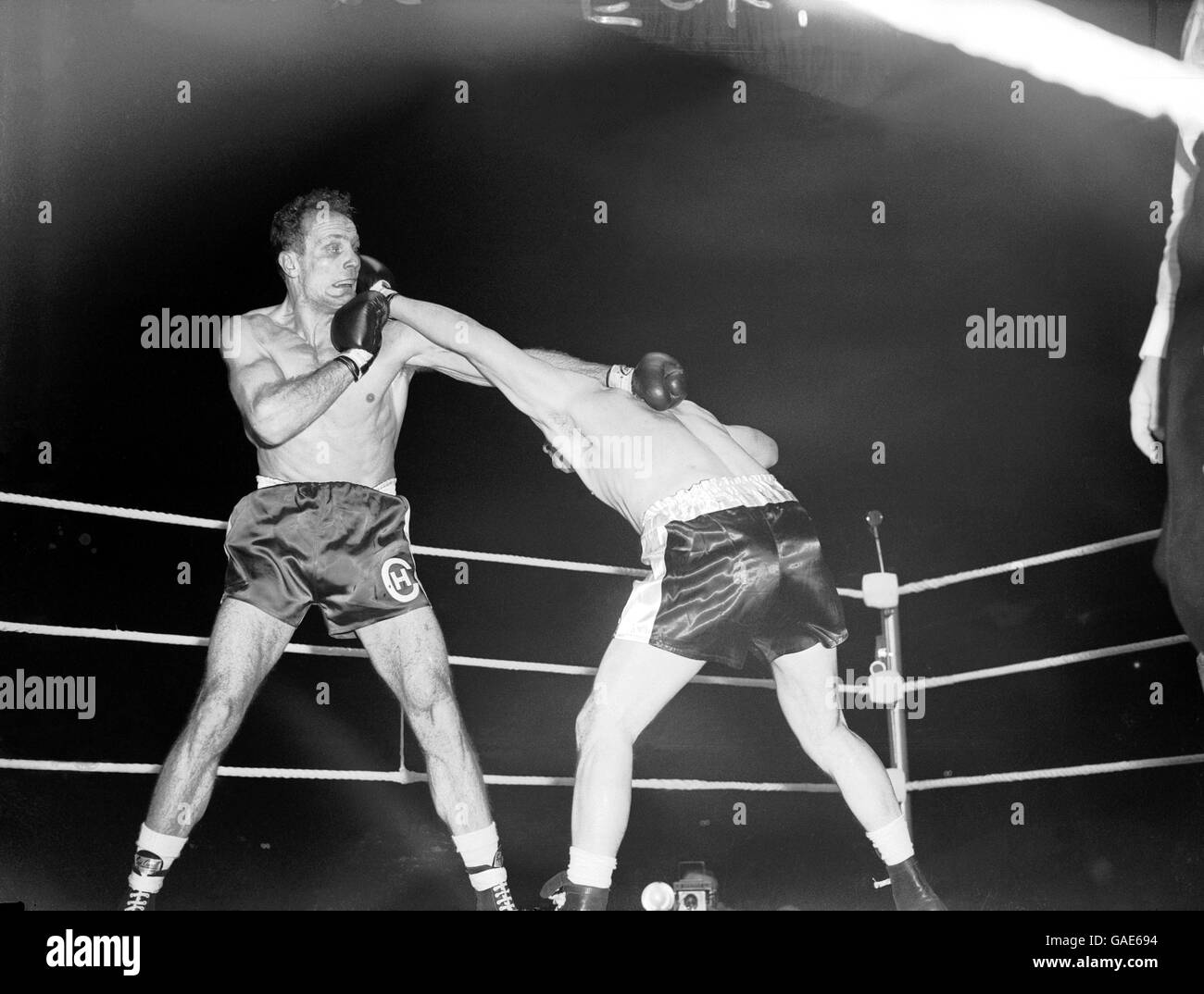 Boxing - British Empire Heavyweight Championship - Henry Cooper v Joe ...