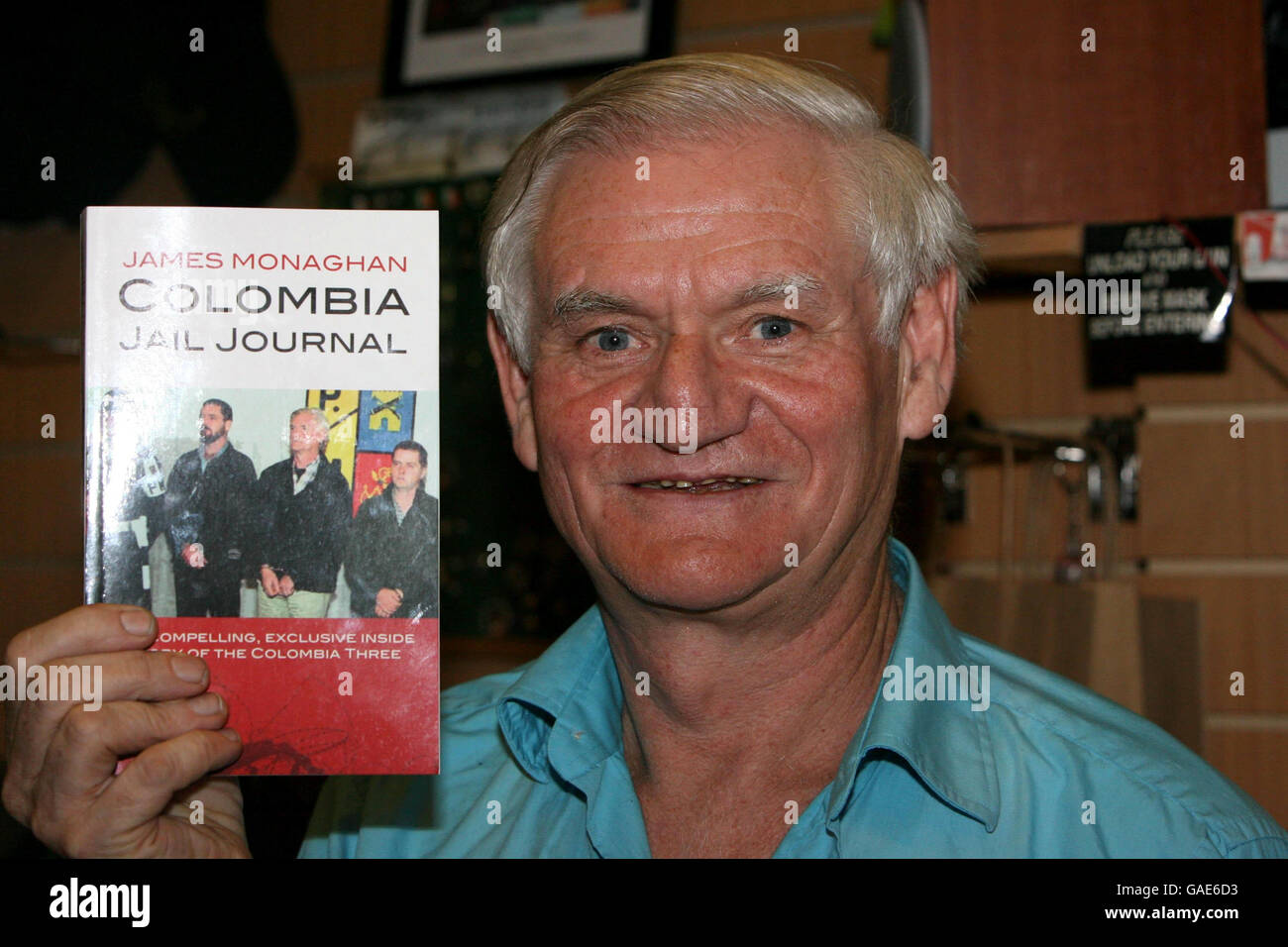 James monaghan book signing hi-res stock photography and images - Alamy