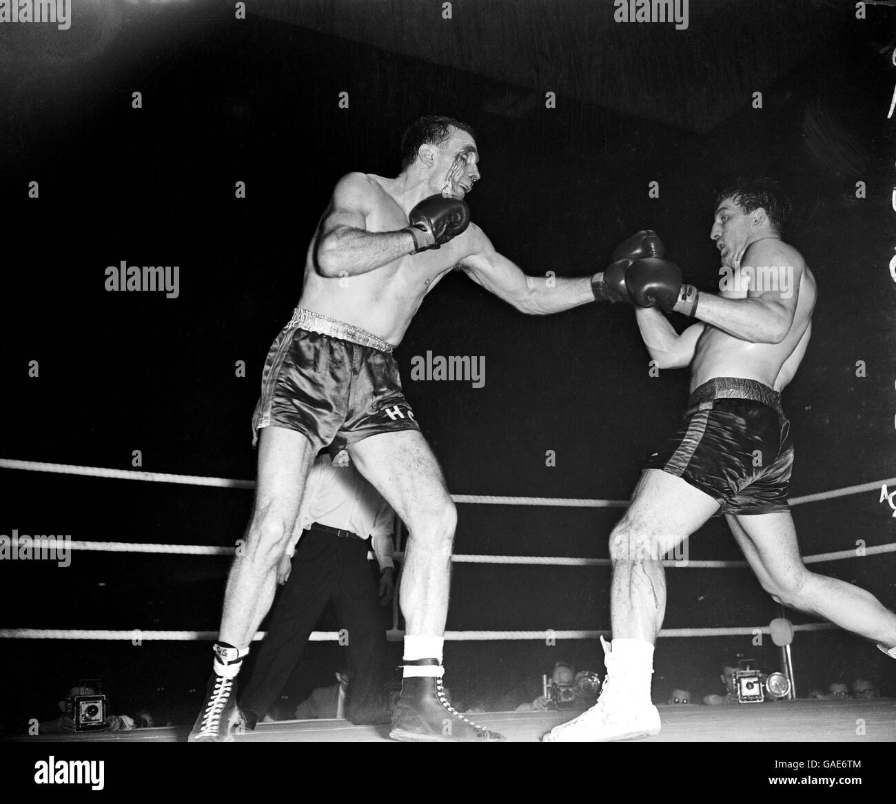 Boxing - British Empire Heavyweight Championship - Brian London v Henry ...