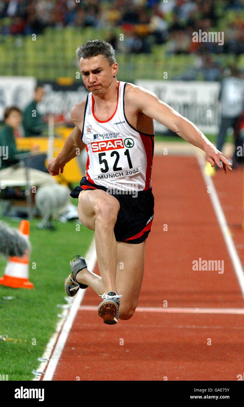 Great Britain's Jonathan Edwards in action during the Men's Triple Jump ...