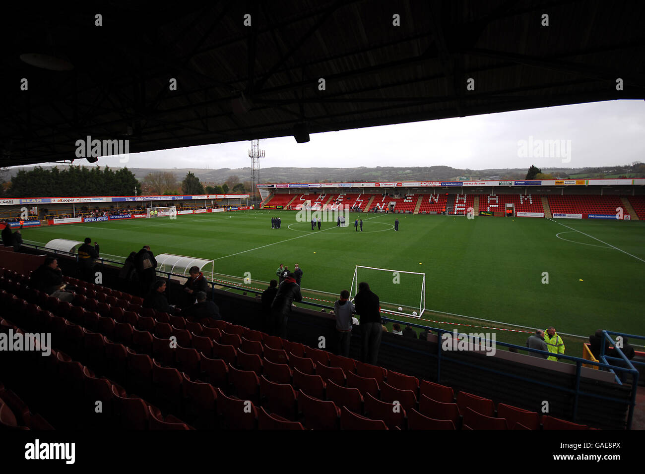 Cheltenham towns and leeds uniteds hi-res stock photography and images ...