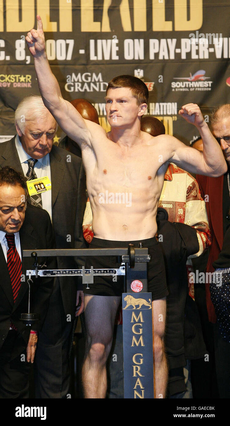Ricky Hatton during the weigh-in for the WBC Welterweight title fight ...