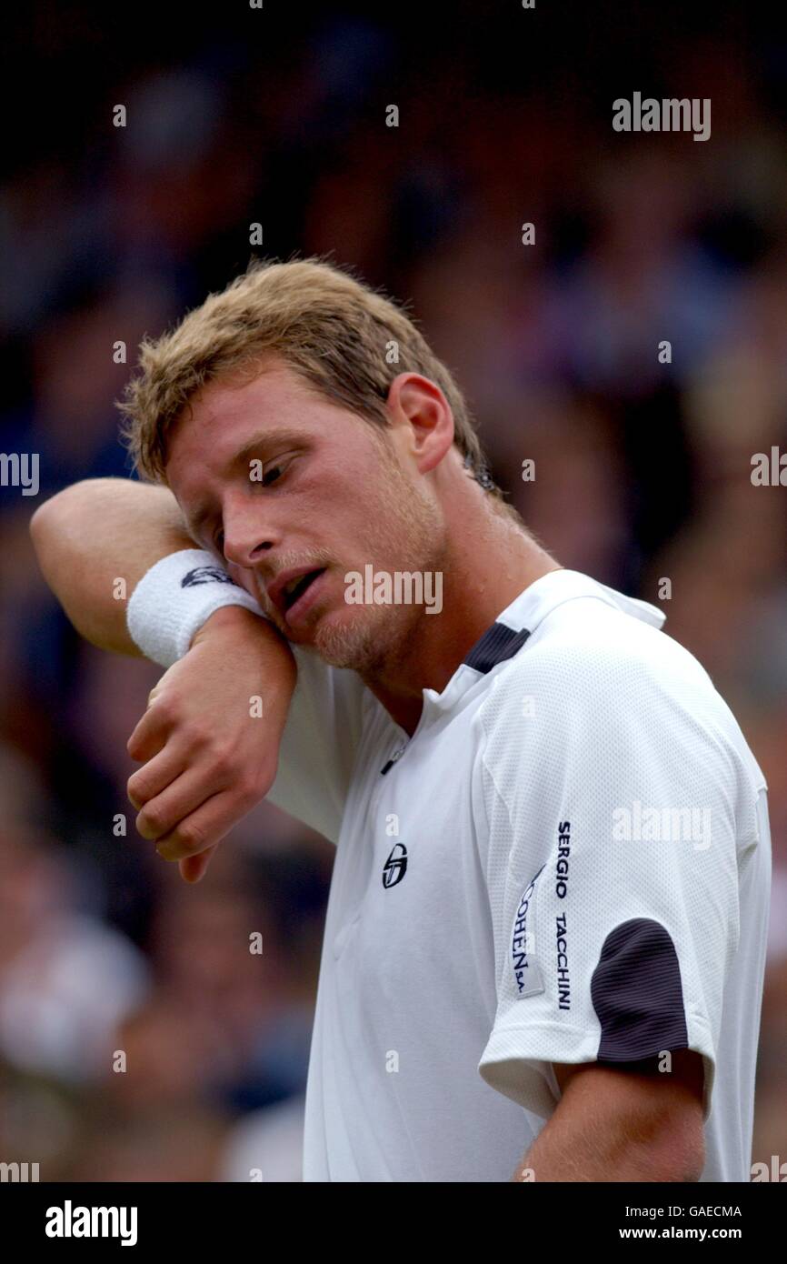 Tennis - Wimbledon 2002 - Men's Final Stock Photo - Alamy