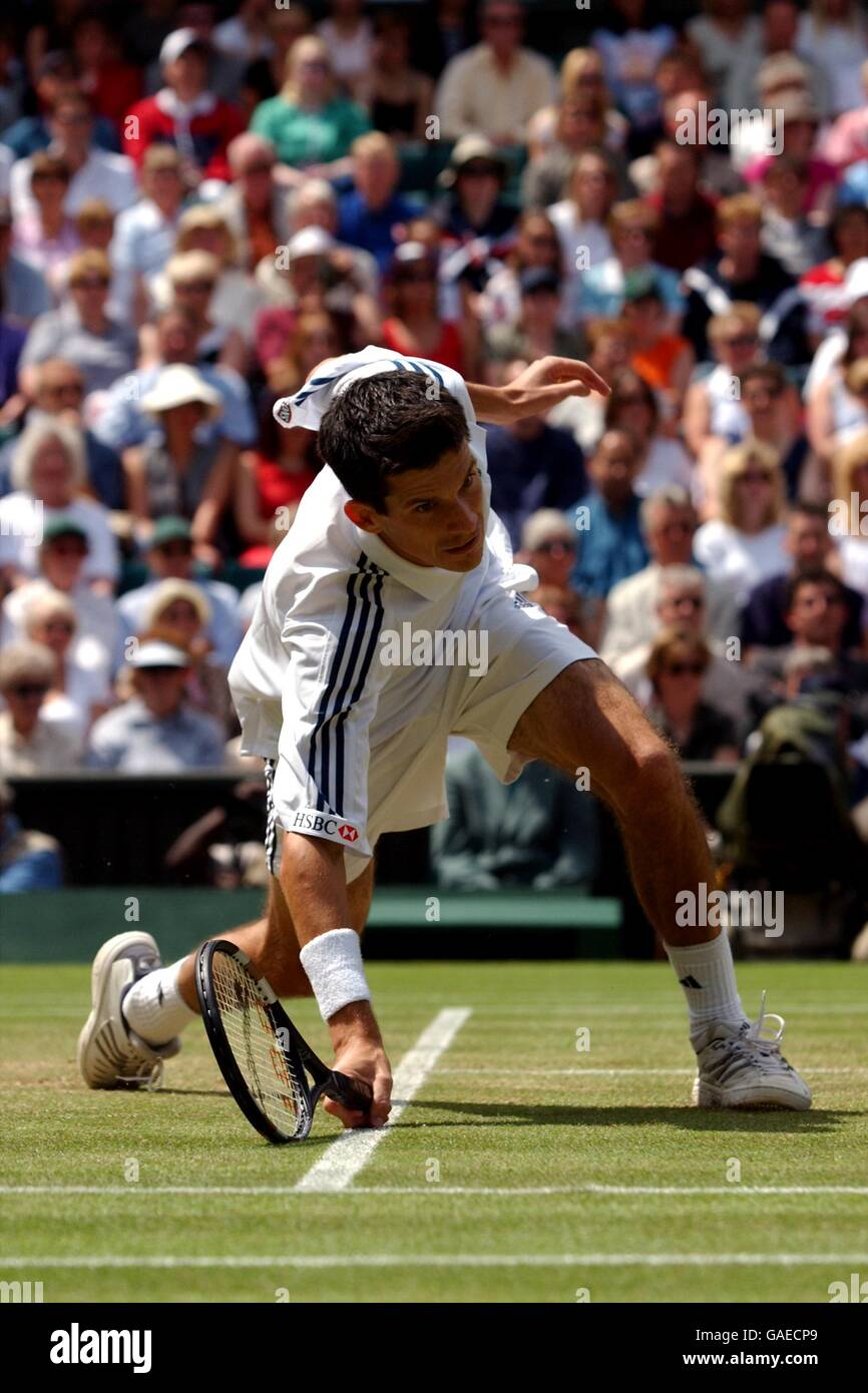 Tim Henman in action during his victory over Andre Sa Stock Photo - Alamy