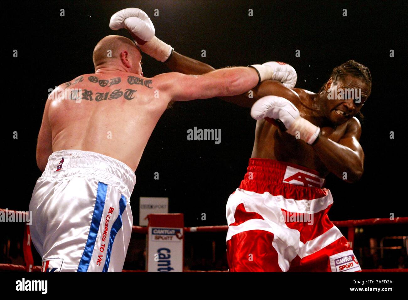 Boxing - Heavyweight Bout - Audley Harrison v Dominic Negus Stock Photo ...