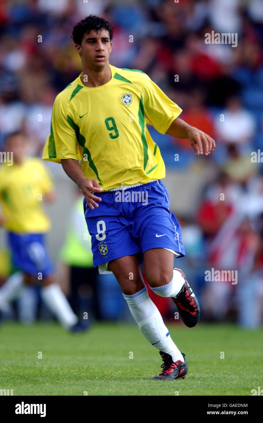 Under 17 international hi-res stock photography and images - Alamy