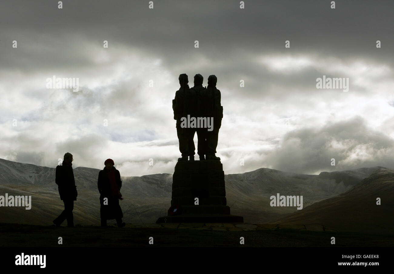Commando Memorial Silhouette High Resolution Stock Photography and ...