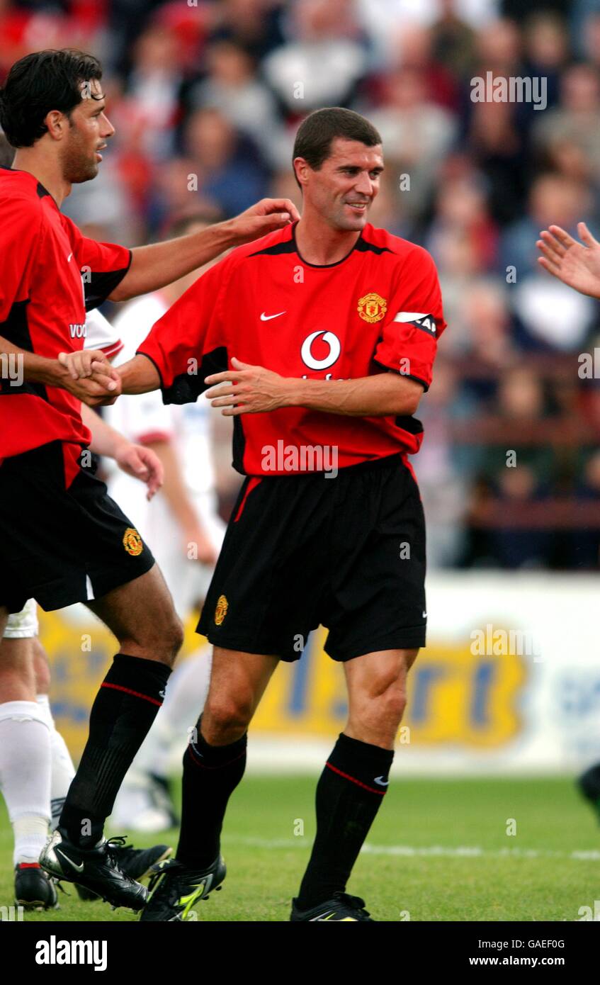 Roy keane r hi-res stock photography and images - Alamy