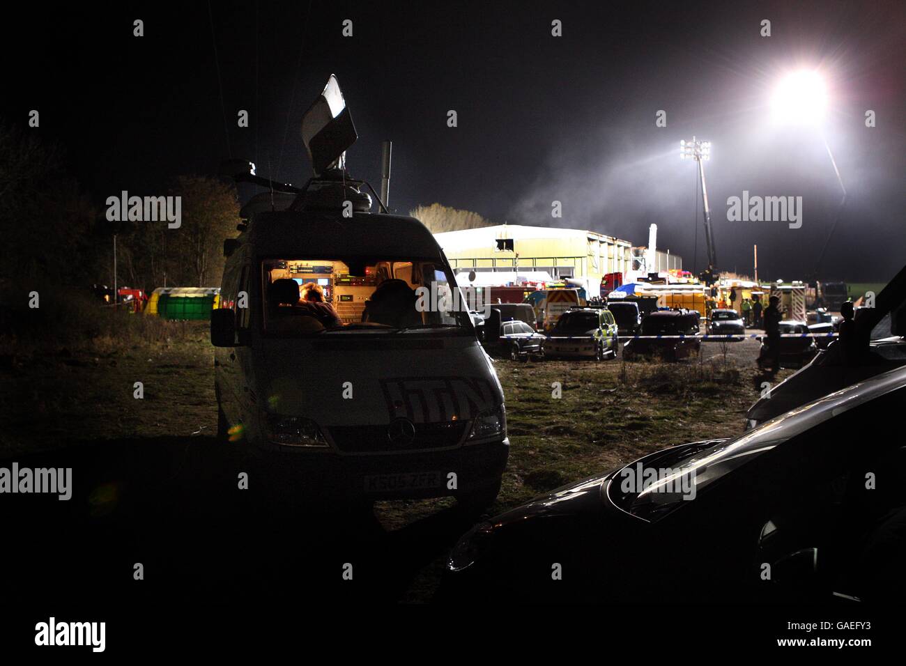 Media television outside broadcast vans hi-res stock photography and ...