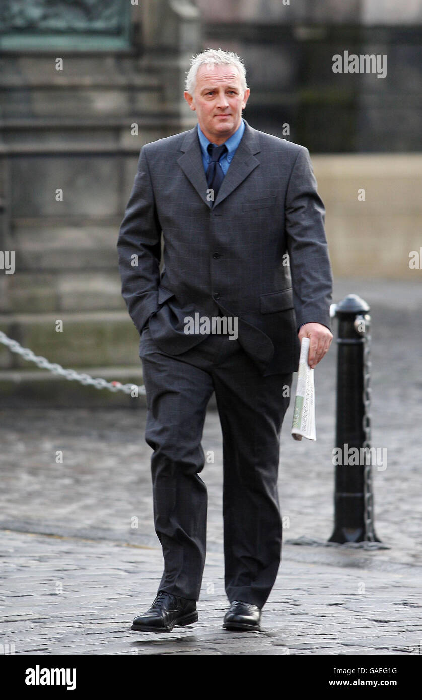 Convicted wife killer Nat Fraser arrives for the start of his appeal ...