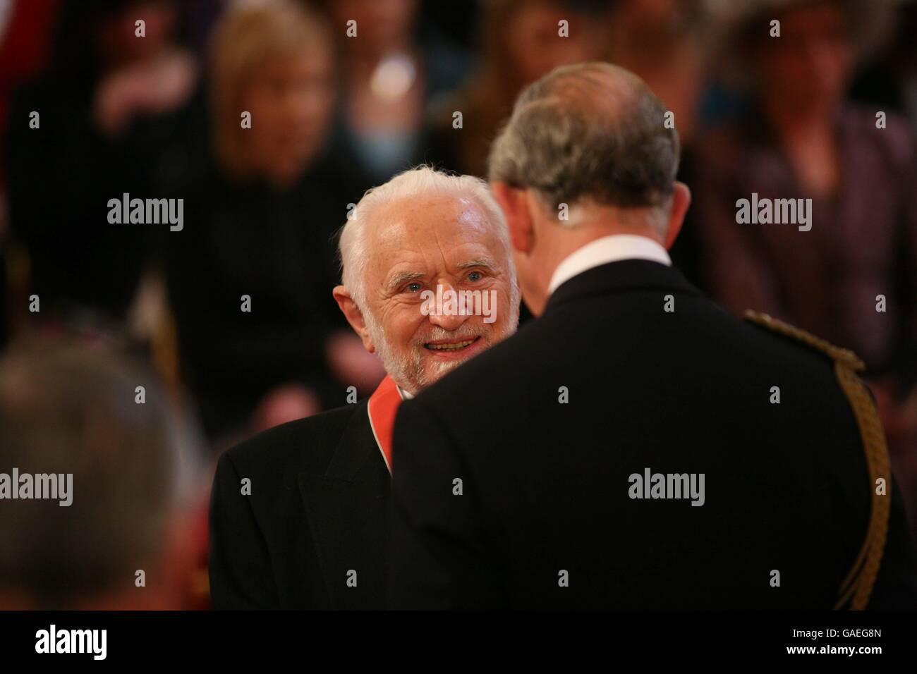 Professor Stanley Wells from Chipping Campden is made a CBE by The ...