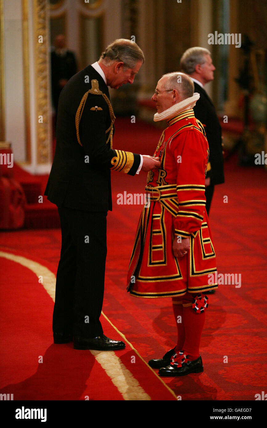 Yeoman Serjeant Michael Bostock from London receives the Royal ...