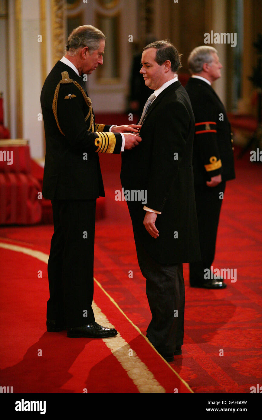 Professor Nigel Mason from Leighton Buzzard is made an OBE by The ...