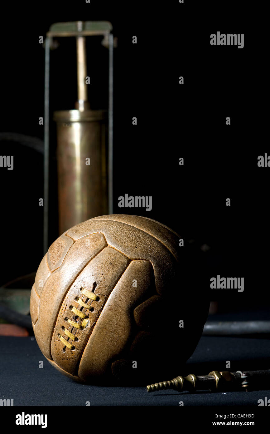 Football 1950's hi-res stock photography and images - Alamy