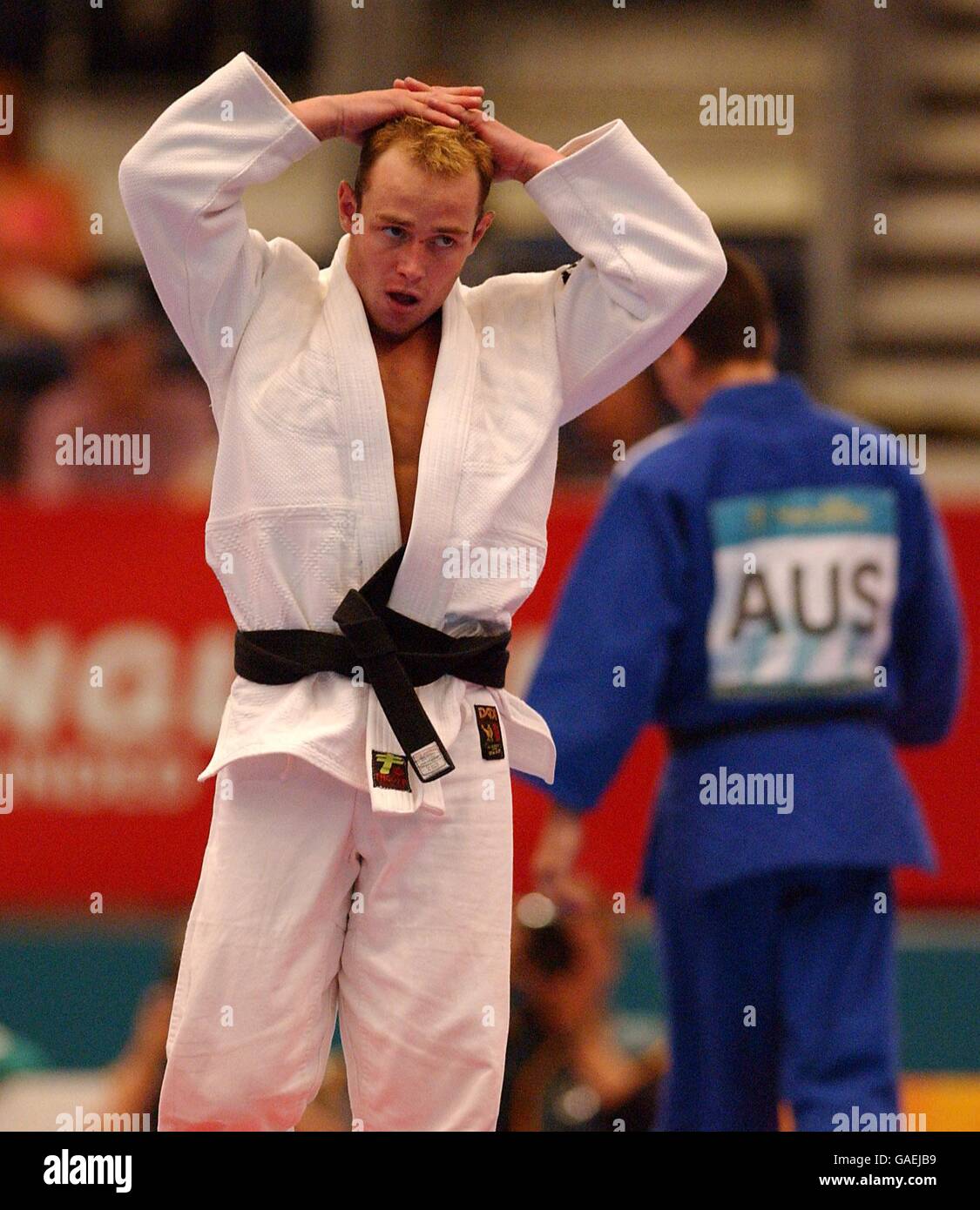 Northern Ireland's Stuart Vickers lose his first round bout against ...