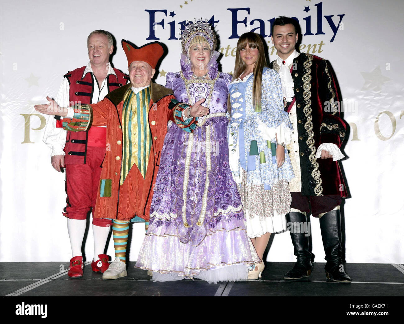 Pantomime cast members during photocall to launch first family ...