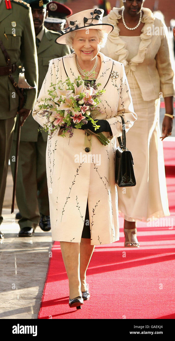 Queen elizabeth ii visit to uganda hi-res stock photography and images ...