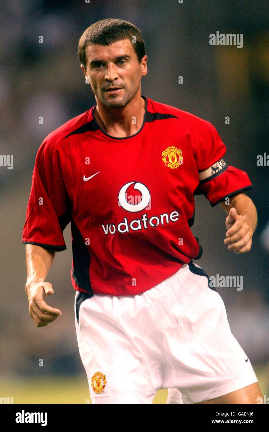 Manchester utd captain roy keane hi-res stock photography and images ...