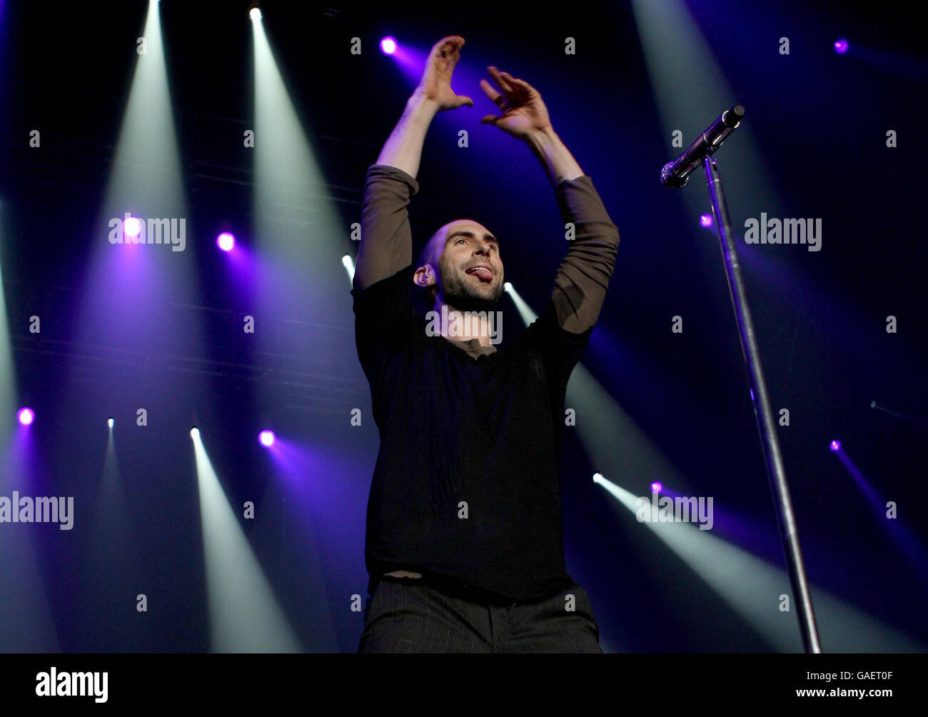 Maroon 5 concert hi-res stock photography and images - Alamy