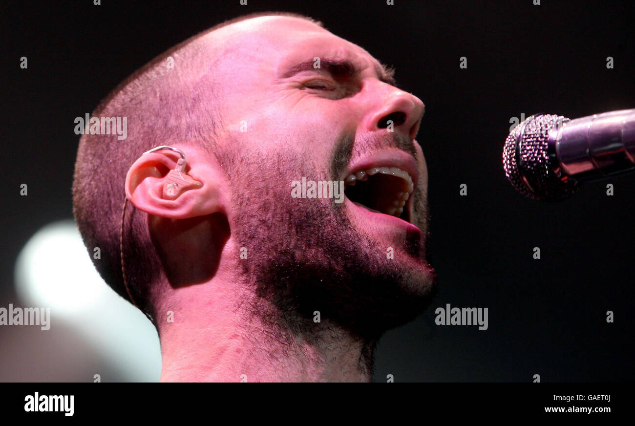 Maroon 5 Concert Stock Photos & Maroon 5 Concert Stock Images - Alamy