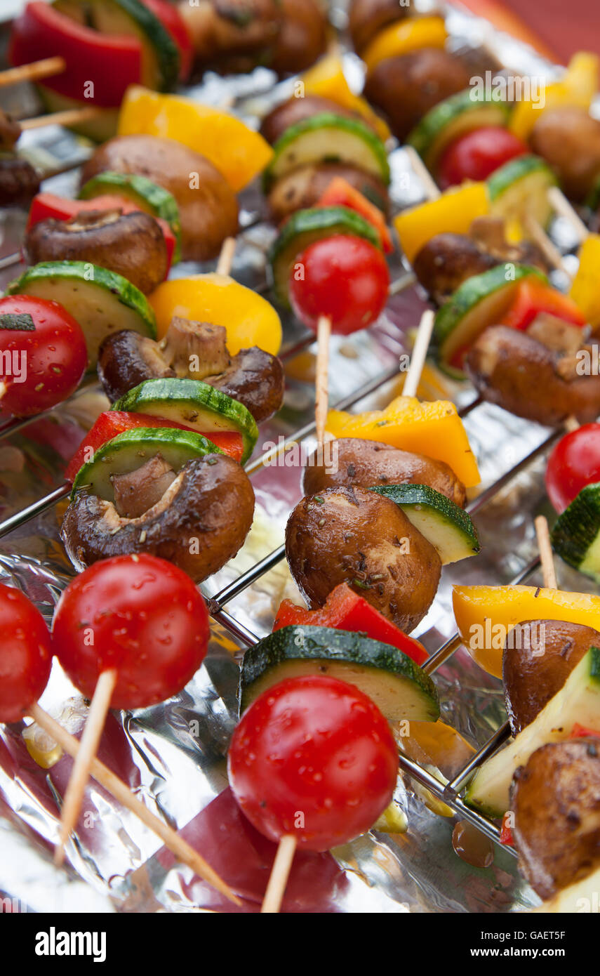 Grilled spits with tomato hi-res stock photography and images - Alamy