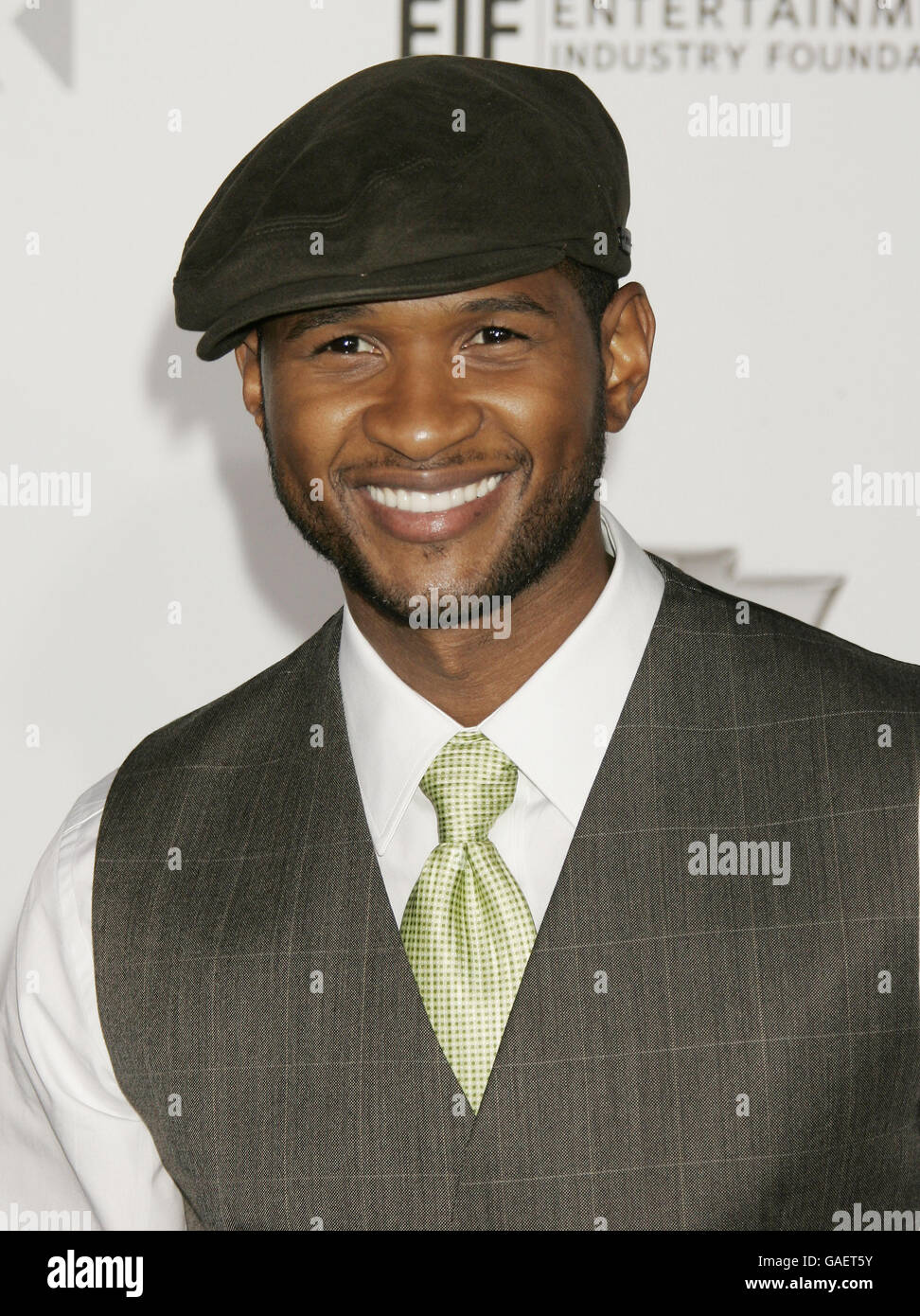 Singer Usher arrives at Movies Rock at the Kodak Theatre in Los Angeles ...