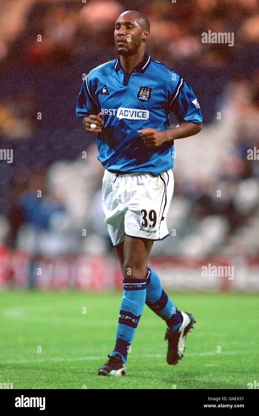 Preston north end v manchester city hi-res stock photography and images ...