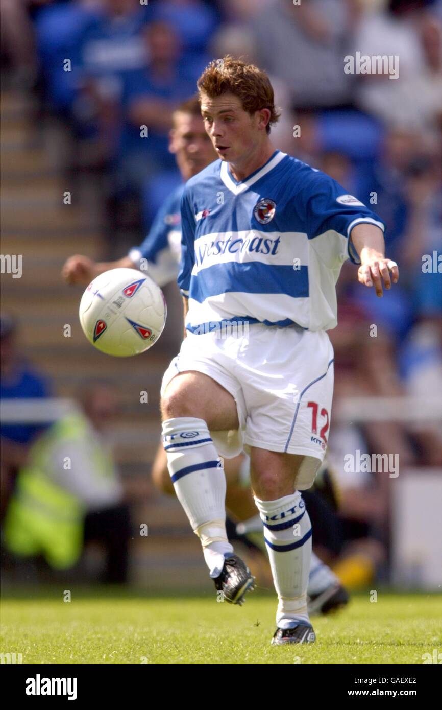 Jamie cureton reading hi-res stock photography and images - Alamy
