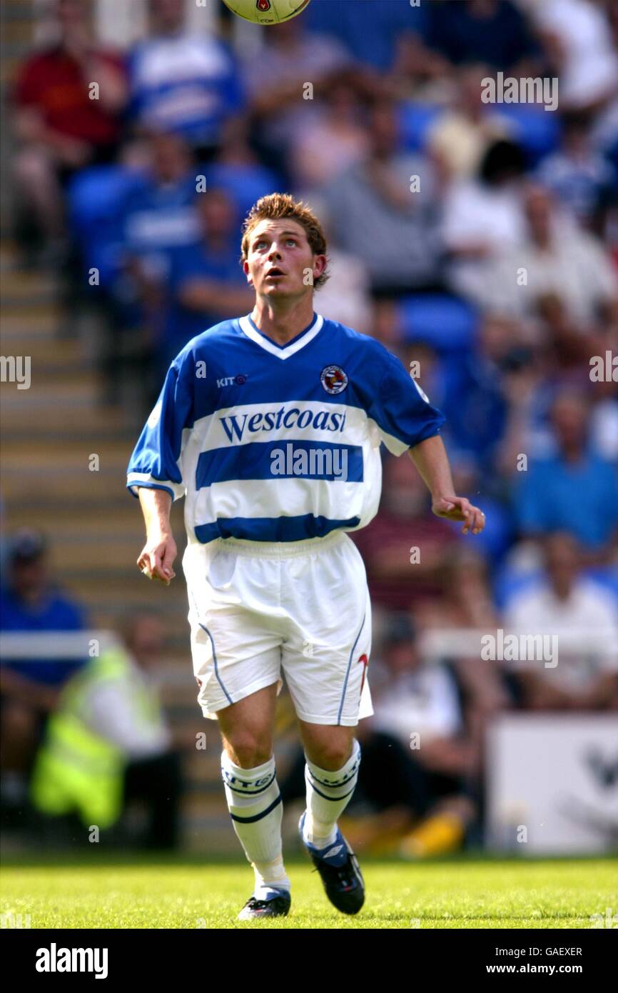 Jamie cureton reading hi-res stock photography and images - Alamy