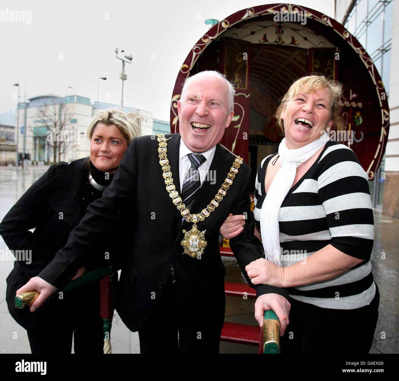 Belfast Lord Mayor Jim Rodgers with travellers Catherine Connors (left ...