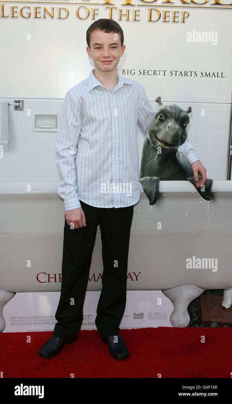 Alex Etel arrives at the premiere of The Water Horse Legend of the Deep ...