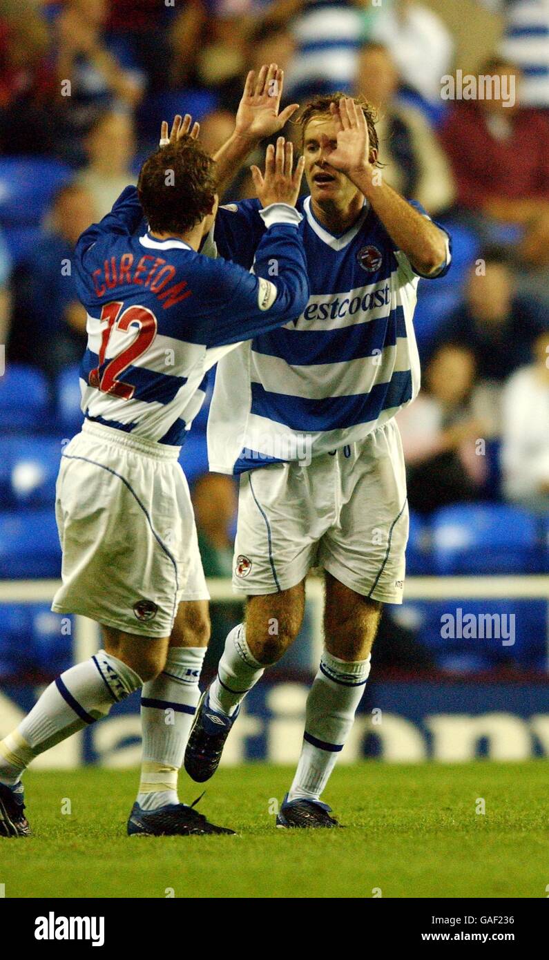 Jamie cureton reading hi-res stock photography and images - Alamy