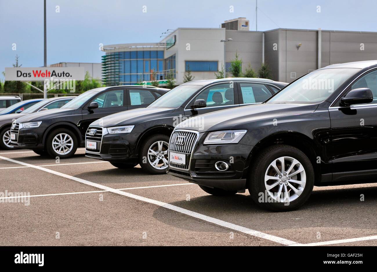 Audi cars hi-res stock photography and images - Alamy
