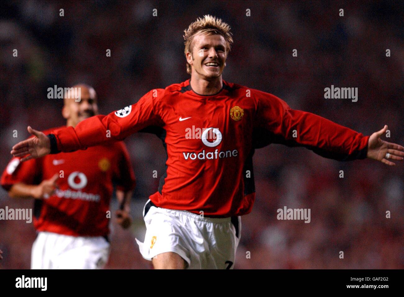 Manchester United's David Beckham celebrates scoring their second goal ...