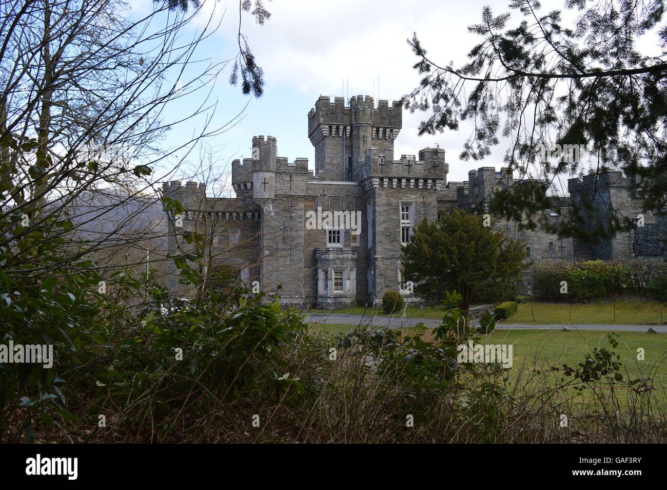 Wray Castle, Lake District, as visited by Beatrix Potter Stock Photo ...