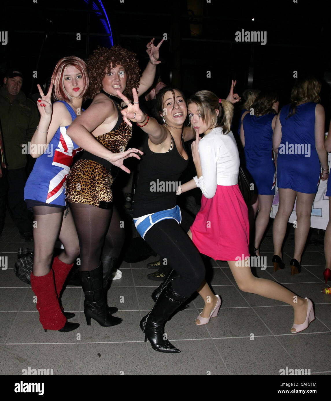 Aged 19 spice girls concert o2 arena in greenwich hi-res stock ...