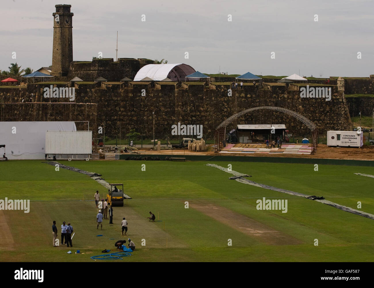 Work continues galle international stadium hi-res stock photography and ...